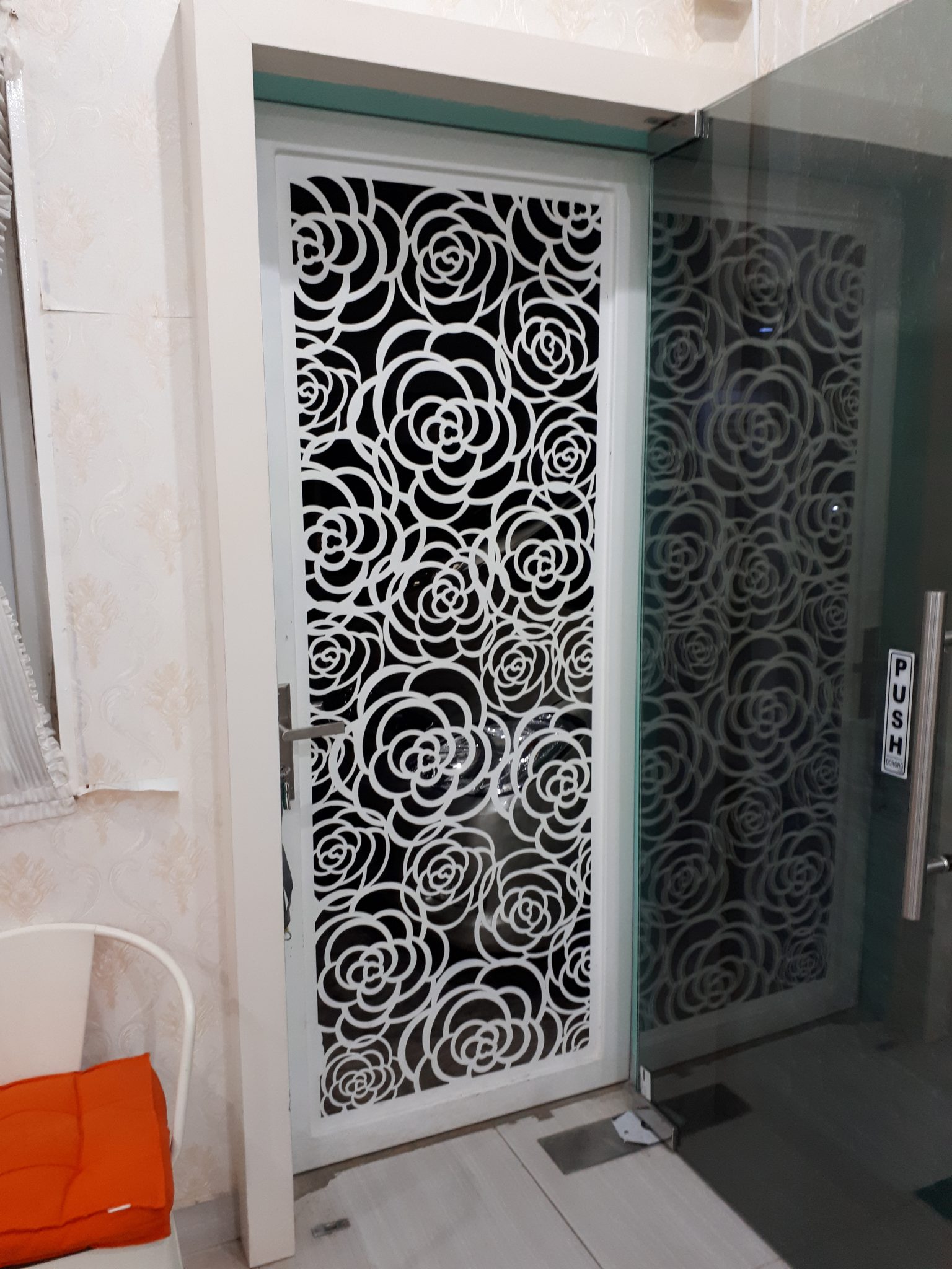 15 Model Pintu Teralis yang Cantik dan Tahan Lama - Inspirasi Graha Elite